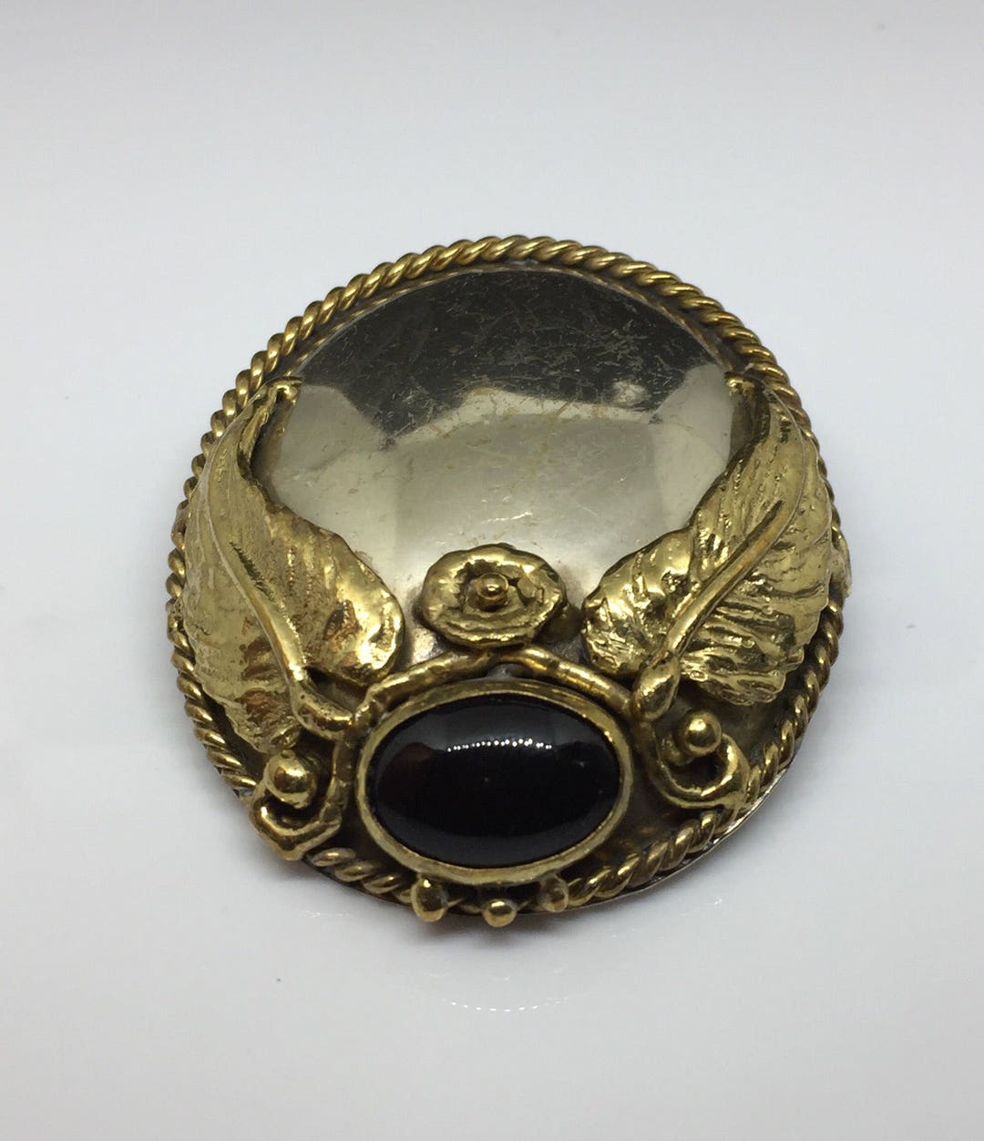 Broche de plata con cabina de cristal de amatista de latón mexicano hecho a mano - Etsy España