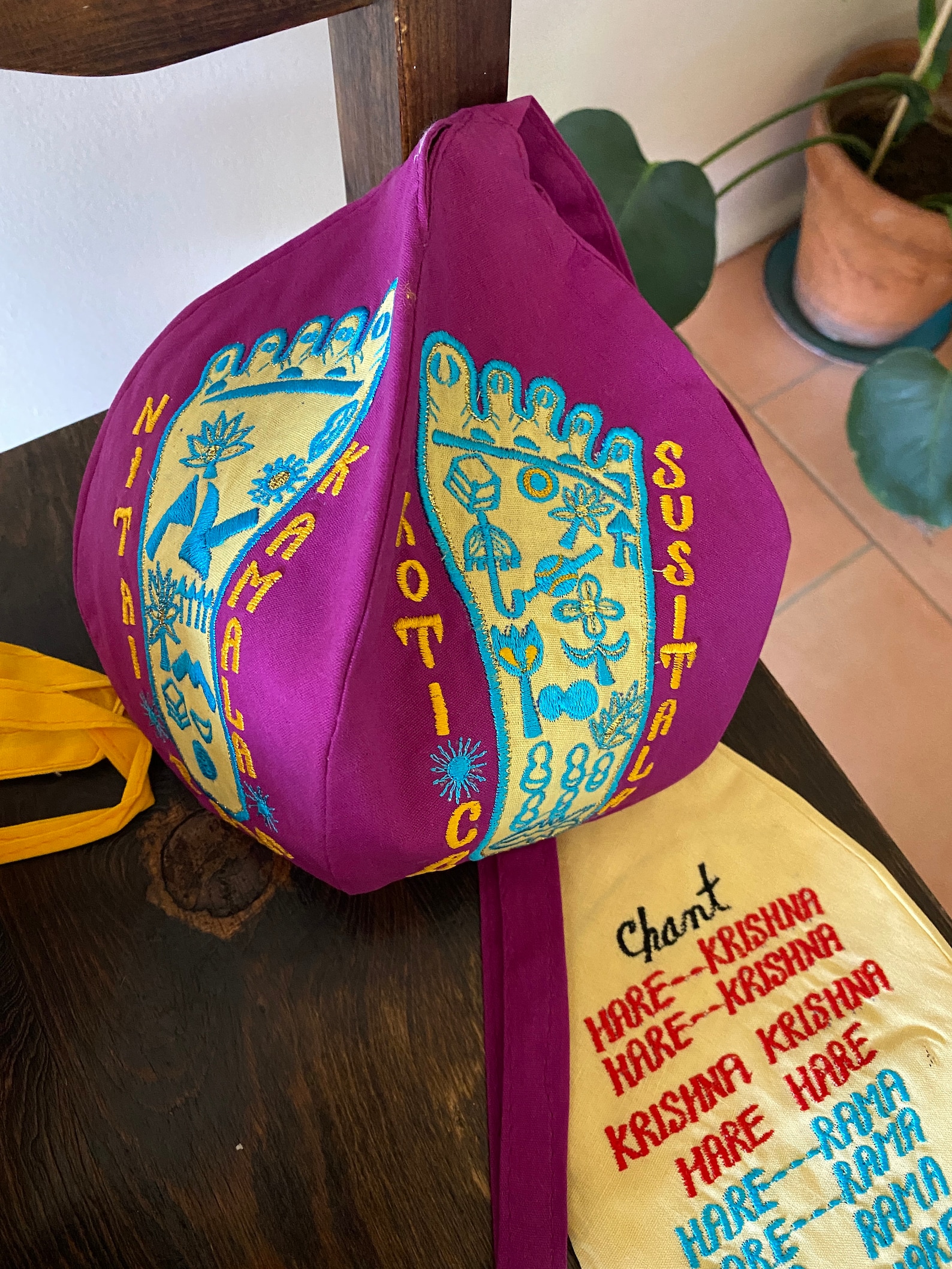 Meditation Japa Bead Bag Hand Embroidered Krishna Radha Maha Mantra ...