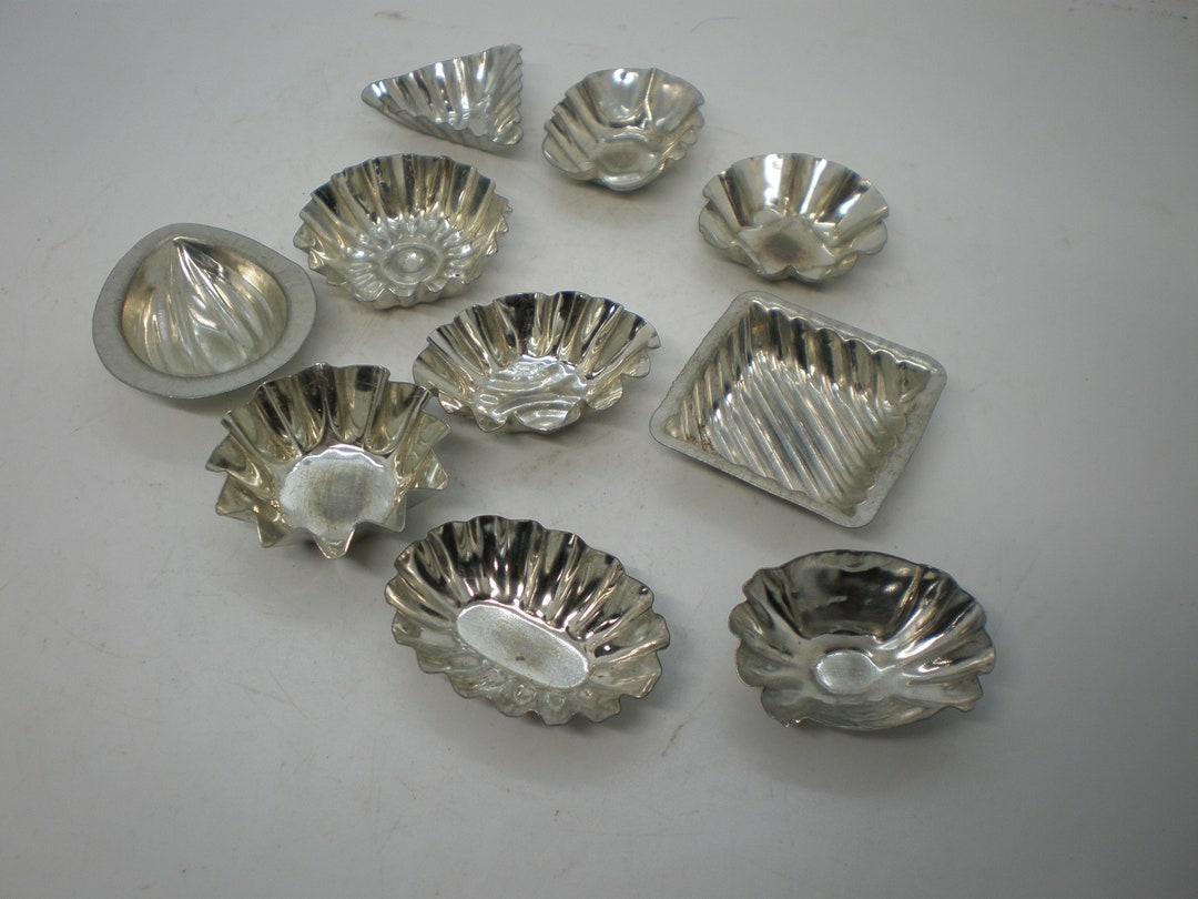 Vintage Tart Tins Mini Pastry or Candy Molds Set of 10 - Etsy