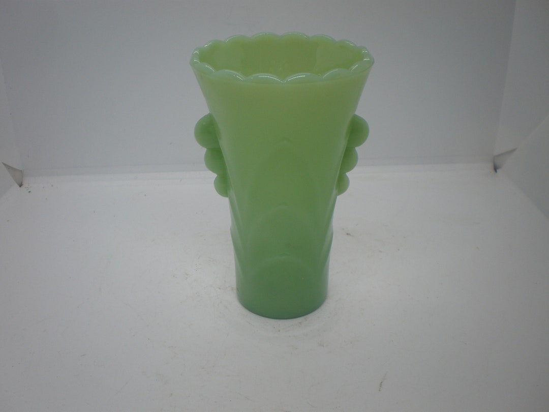 Vintage Jadeite Vase - Etsy