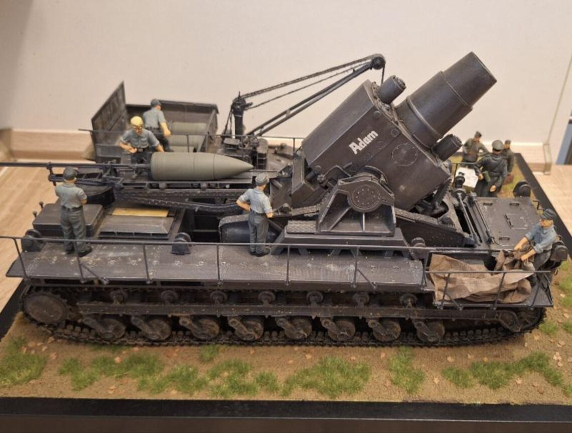 WWII Diorama - Mörser Karl mit Panzer IV Patronenhalter und Mannschaft ...