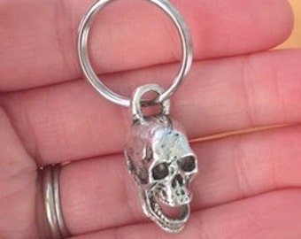 Skull keychain | Etsy