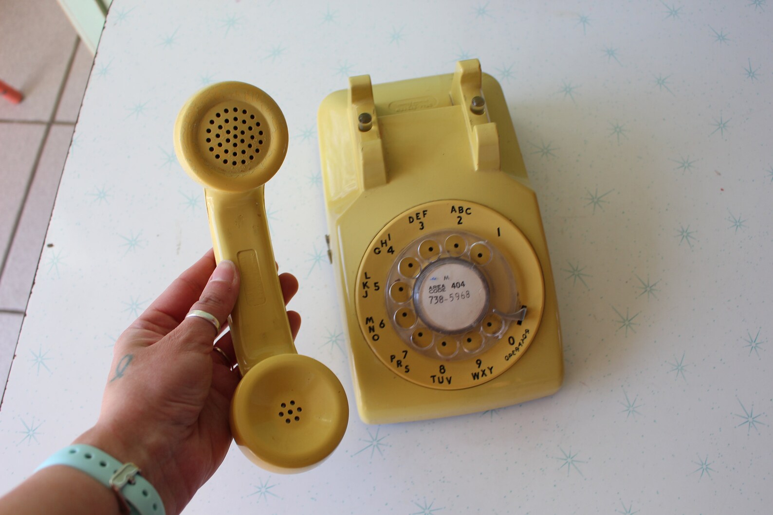 1960s MUSTARD Yellow Telephone.retro. Diner. Rad.1960s Phone. - Etsy