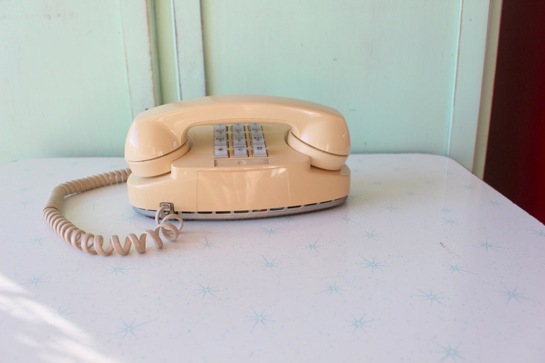 1960s Vintage Yellow Telephone..retro. Diner. Rad. 1960s Phone ...