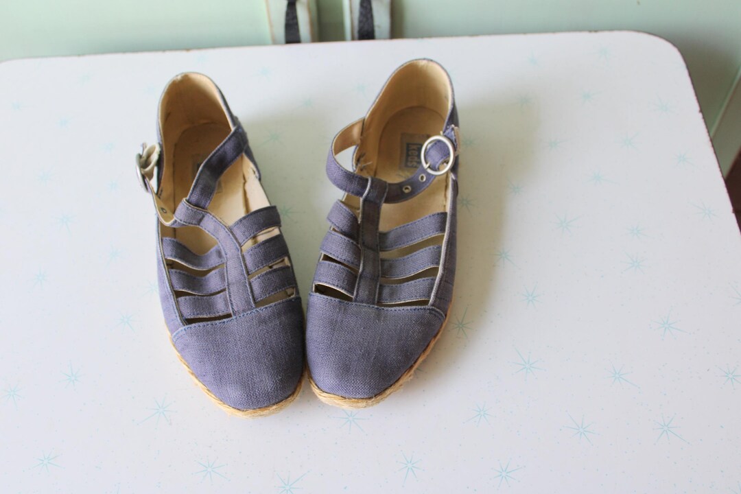 1980s Vintage Blue Denim Flats....size 7.5 Us/ 5 Uk/ 38 Euro Womens ...