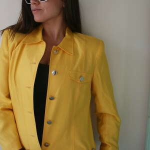 Vintage YELLOW Designer Jacket...size Medium Womens....gogo. Mod ...