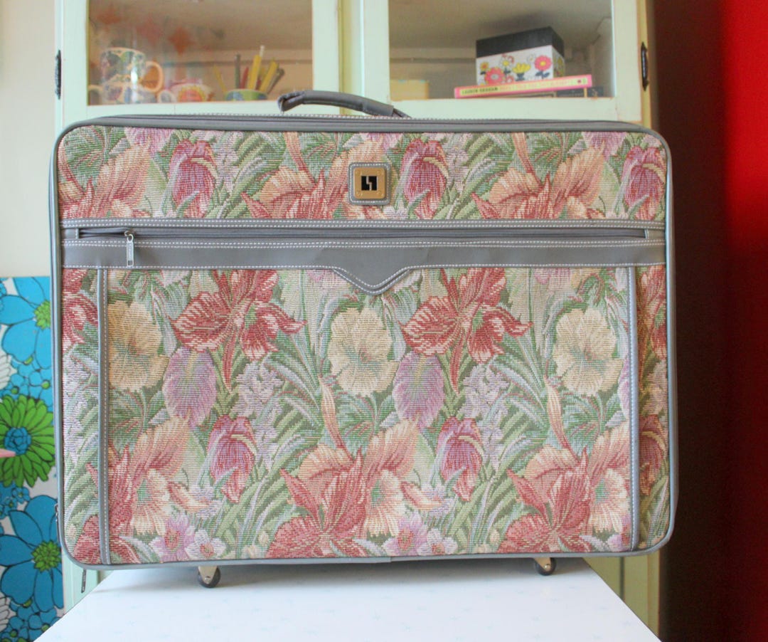 Vintage Fabric TRAVEL Case Luggage Bag....retro. Vintage Luggage. Rare ...