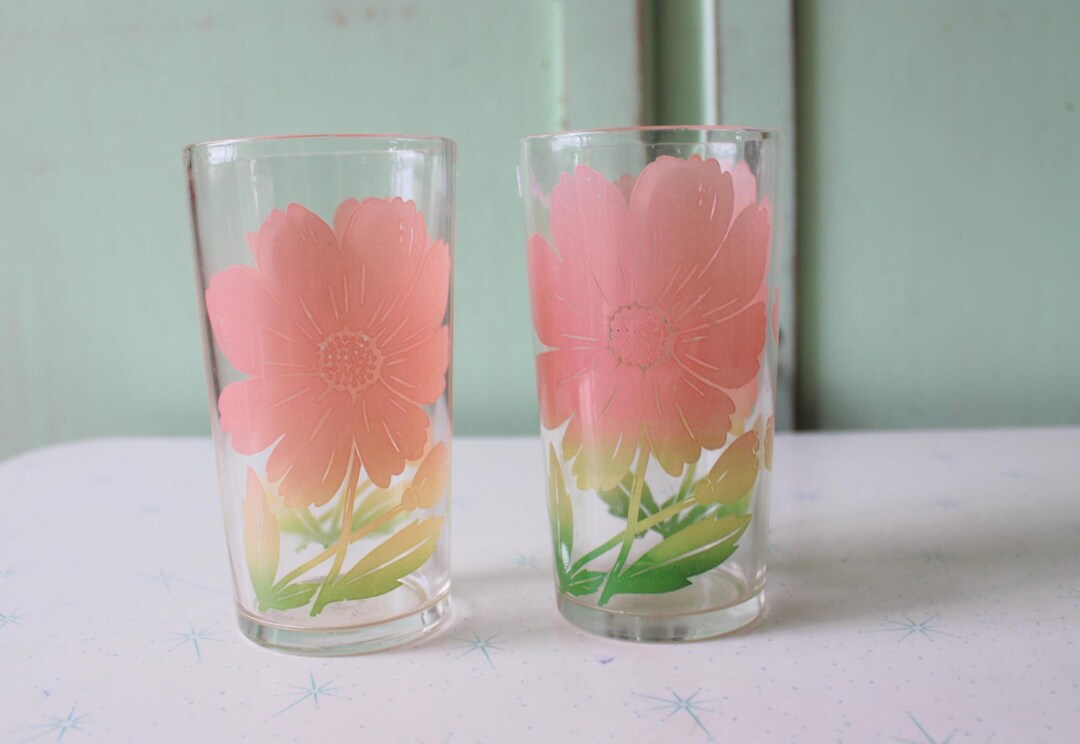 RETRO 1970s Daisy Flower Juice Glass Set of 2.....retro Kitchen. Groovy ...