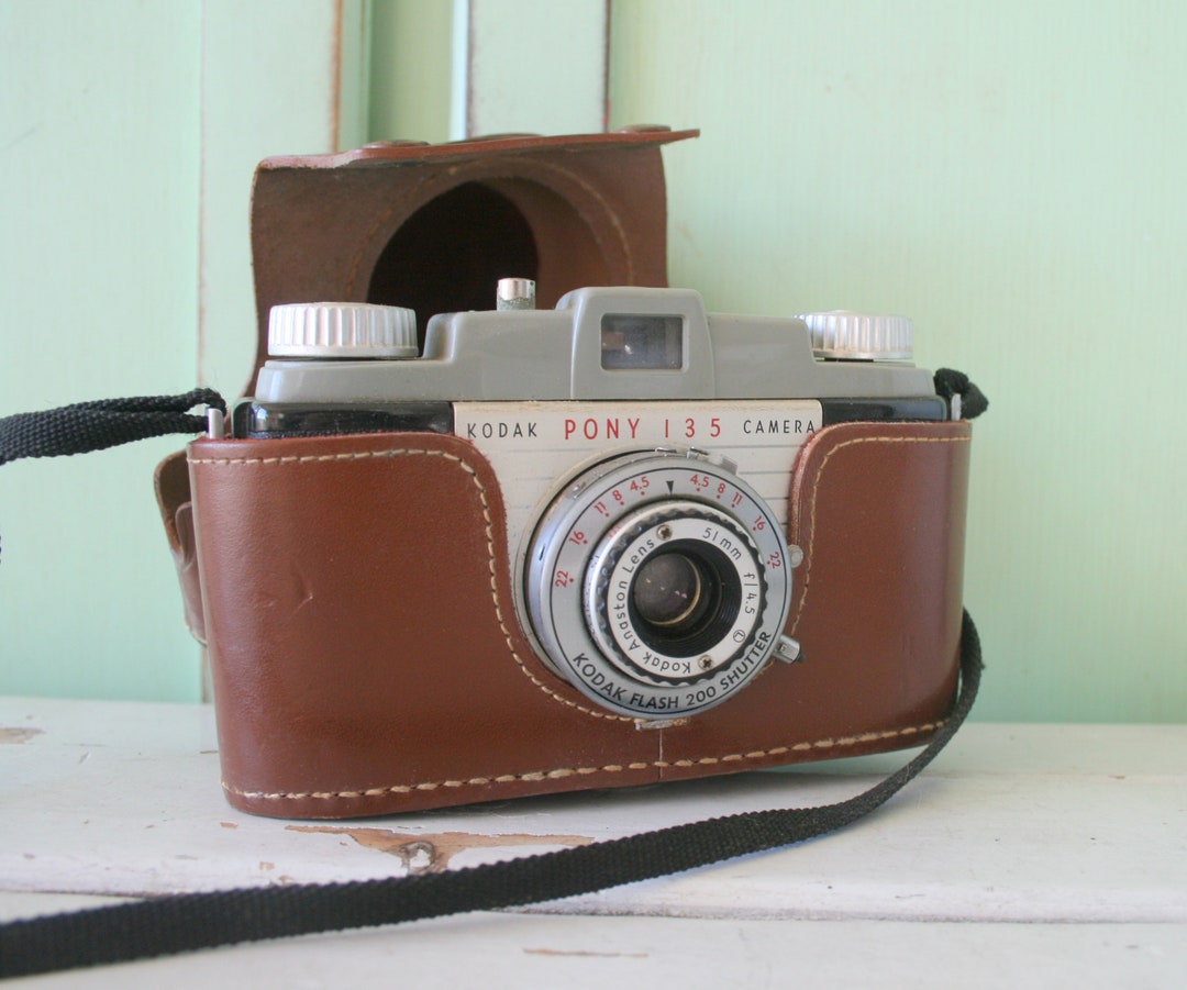 Vintage Kodak Pony 135 Lens Camera With Case.....retro. Photo Prop ...