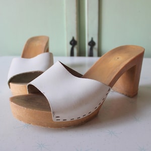 Vintage White Leather Wooden Clogs....size 10 Womens.....wedges. Heels ...
