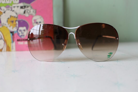 NOS 1970s Vintage SUNGLASSES.....shades. unisex. eyew… - Gem