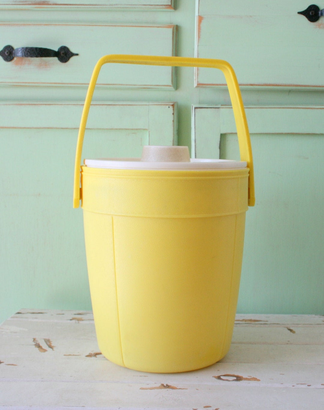 Vintage RETRO MOD Ice Box...vintage Home. Summer. Camping. Retro ...