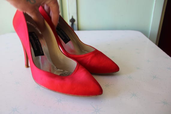 1980s Vintage Designer Red Heels....size 8 womens....… - Gem