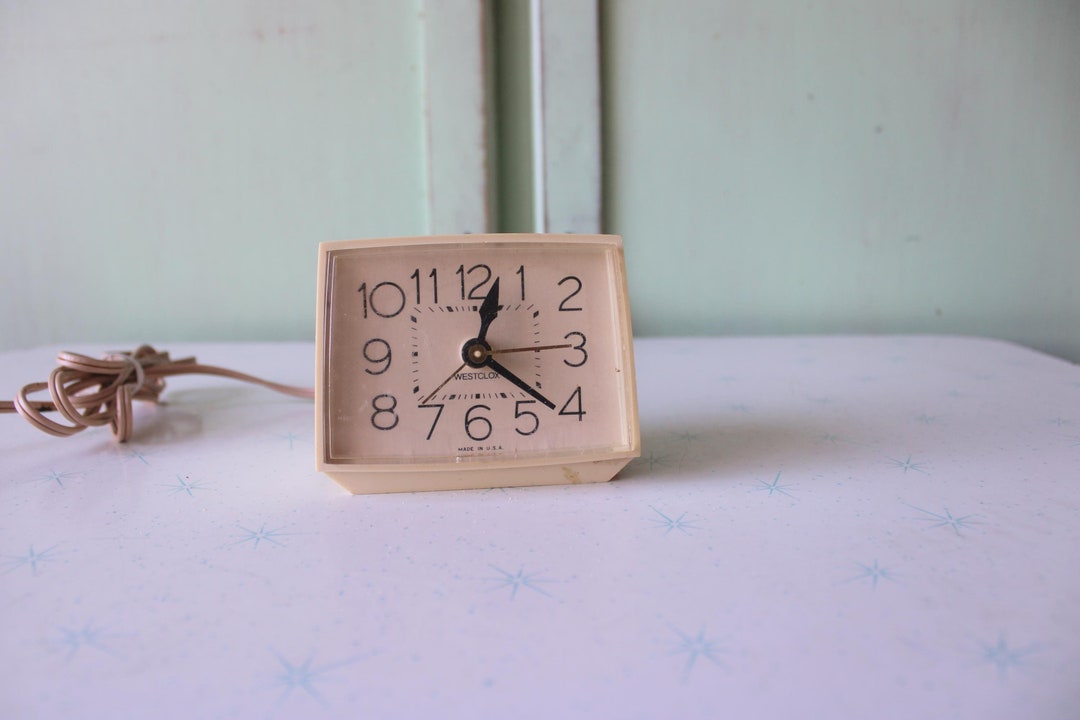 1970s MOD Atomic Retro Clock...retro. Rad. Collectible. Mid Century ...