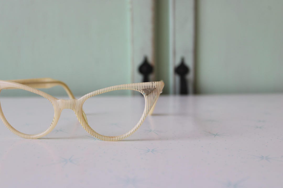 Vintage Cateye Glasses: 1950s-60s Winged Eyewear - Etsy Australia