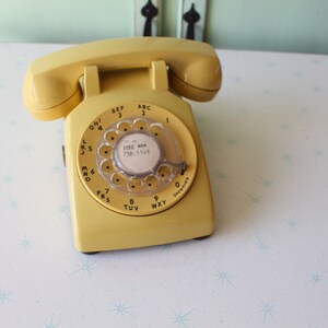 1960s MUSTARD Yellow Telephone.retro. Diner. Rad.1960s Phone ...