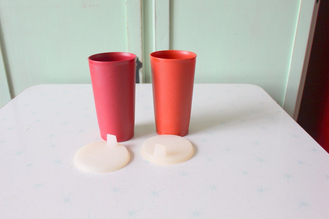 Vintage Tupperware ATOMIC Vintage Cups With Lids Set of 2.....vintage ...