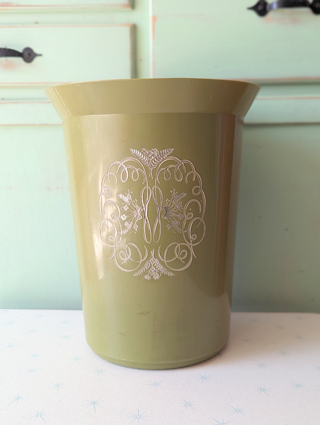 1970s RETRO Olive Green Trash Can....bathroom. Pantry. Bins. Can. Mid ...