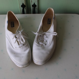 1980s White Lace Ups Flats...size 12 Us/ 9.5 Uk/ 44 Euro Womens ...