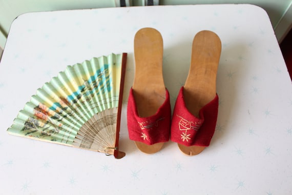 Vintage Art Beach Wooden Aztec Shoes with FAN....tiki… - Gem