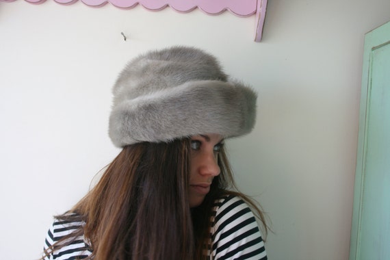 Vintage Dapper Feathered Hat.....mens. womens. winter… - Gem