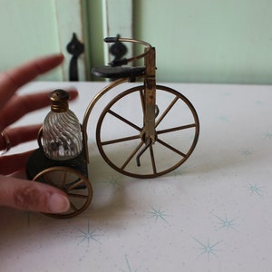 Vintage RETRO Mod Bicycle Salt and Pepper Shakers Set....glassware ...