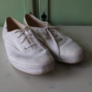 1980s White Lace Ups Flats...size 12 Us/ 9.5 Uk/ 44 Euro Womens ...