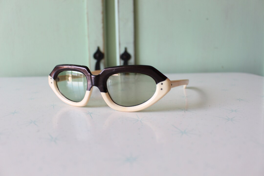 Vintage MOD Sunglasses: 1970s Black & White Striped Shades - Etsy
