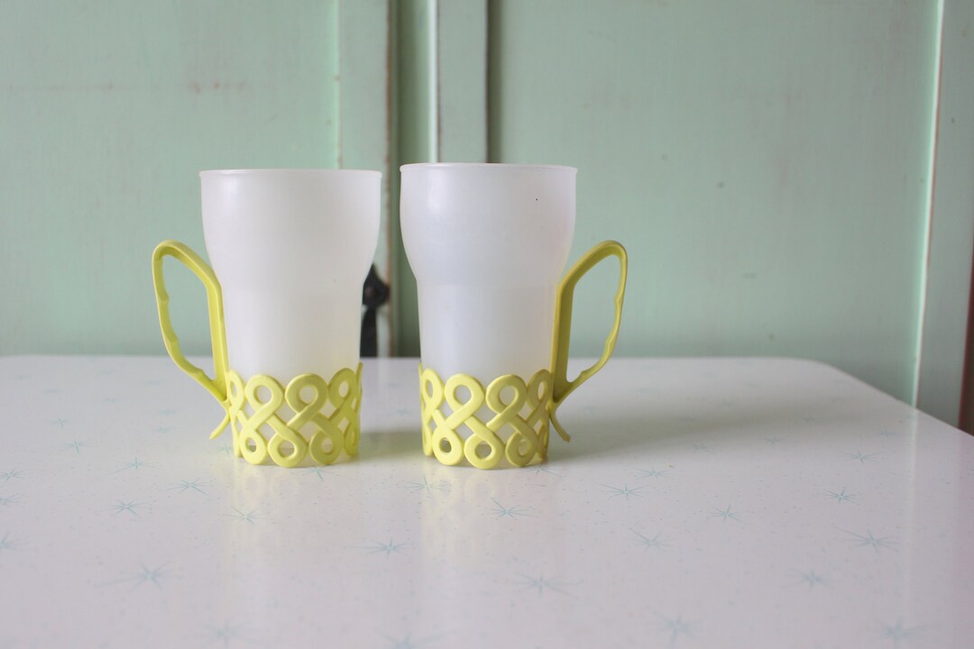 60s 70s Vintage COLORFUL Atomic Cups Set of 2..vintage Home. Set. Cups ...