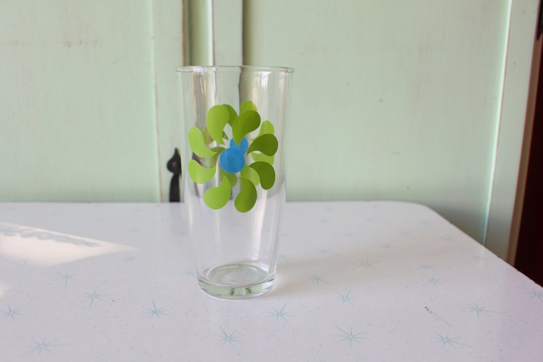 1970s Retro Daisy Flower Juice Glass: Groovy Kitchen Glassware - Etsy UK