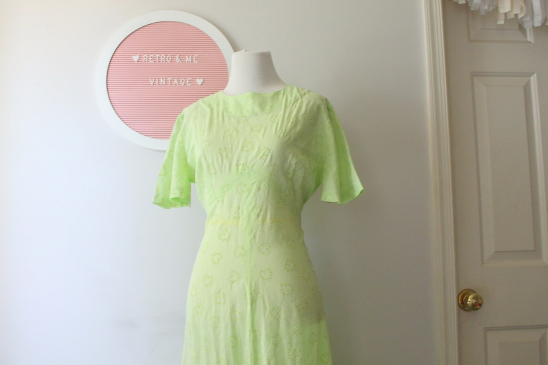 1970s Vintage Mid Century GREEN Retro Dress....medium. Mod. Retro ...