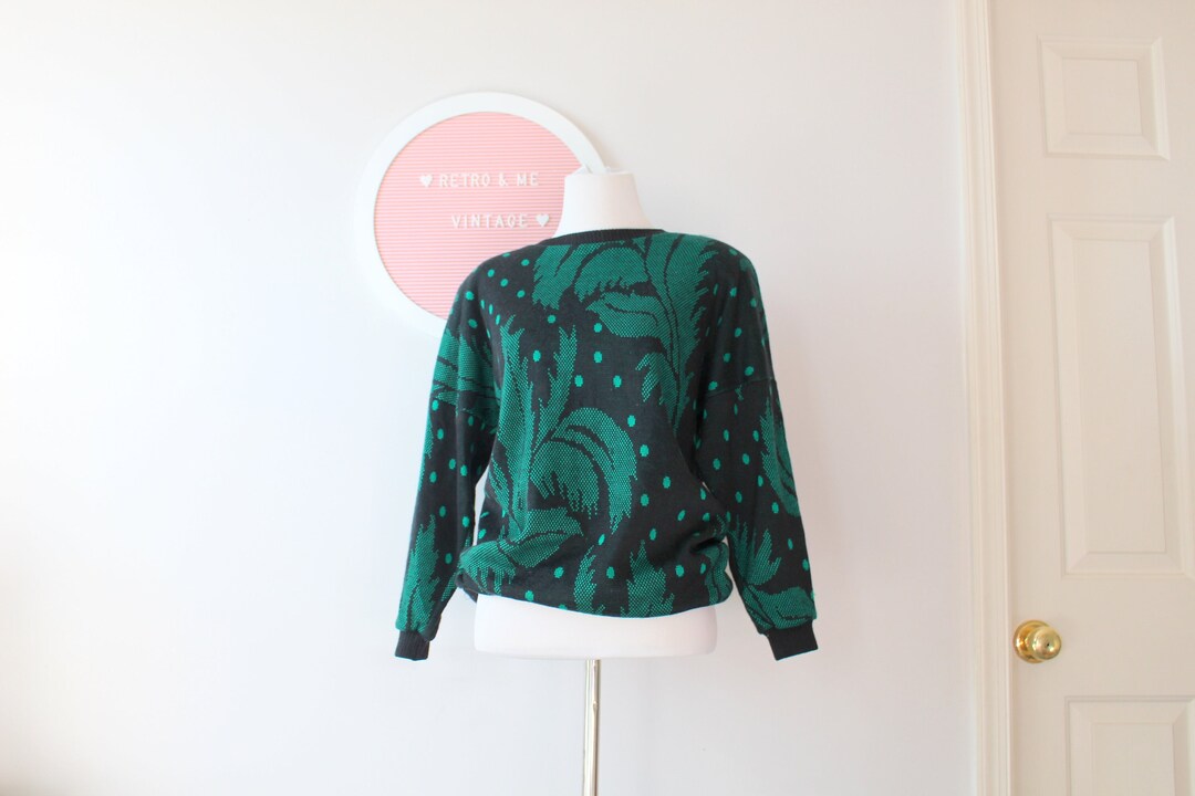 1980s Vintage Green and Black Boho Slouchy Unisex Sweater.....costume. Folk. Free. Hippie ...
