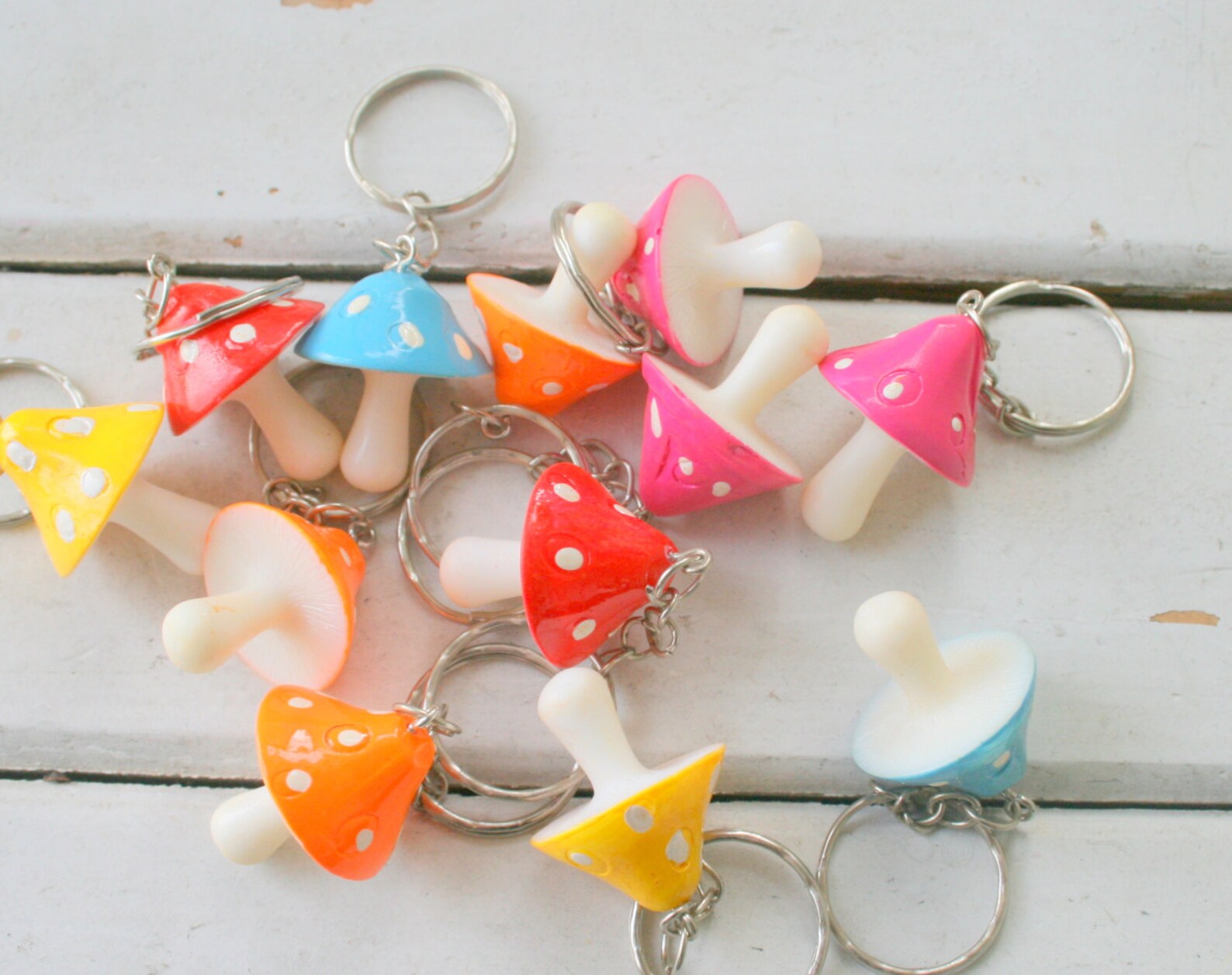 The MUSHROOM Keychain...charm. Mushrooms. Woodstock. Retro. | Etsy