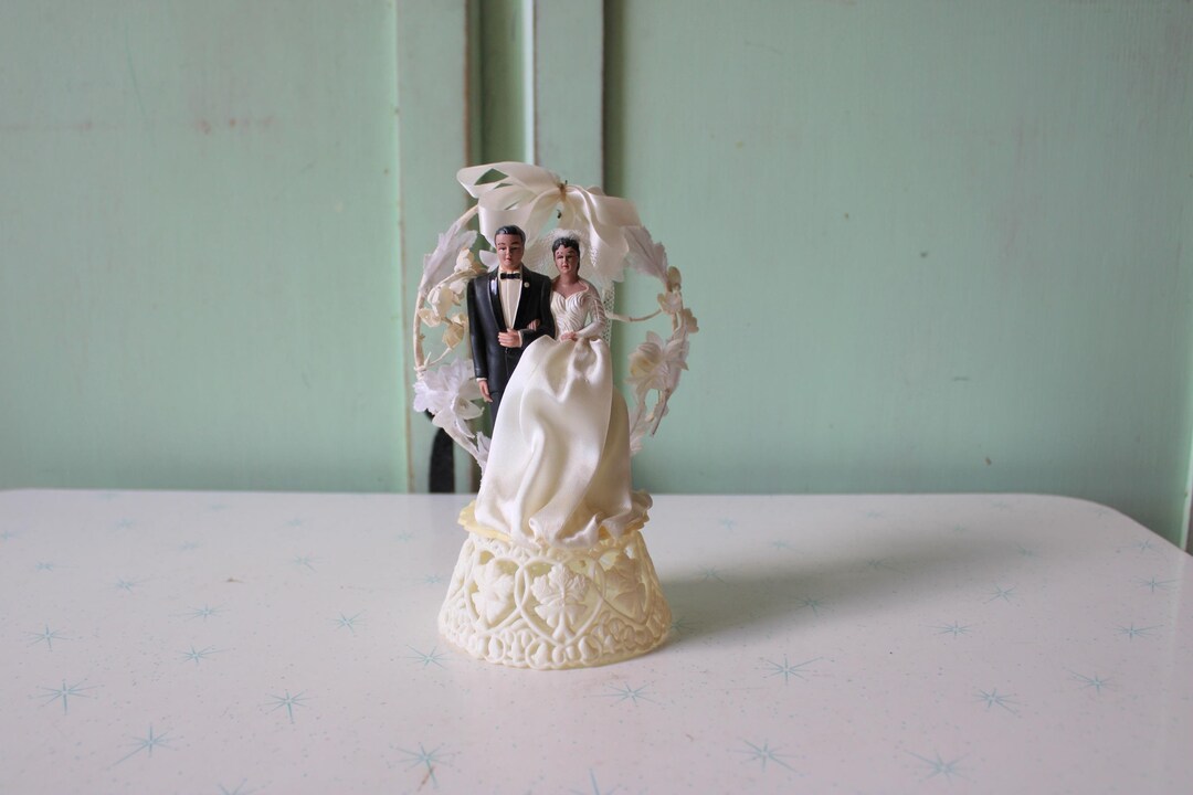 1960s Lovely Vintage Antique Wedding Cake Topper Bride and Groom...mid ...