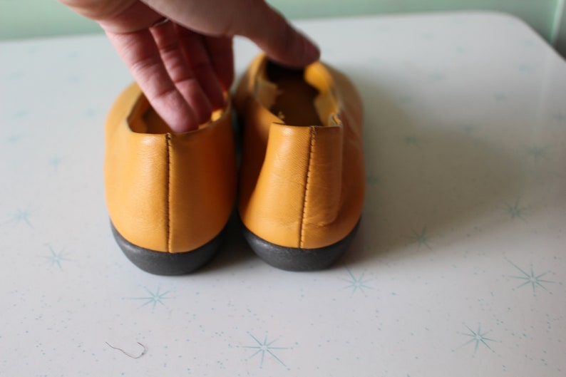 1980s Mustard Yellow Leather NUVA Flats...size 6 | Etsy
