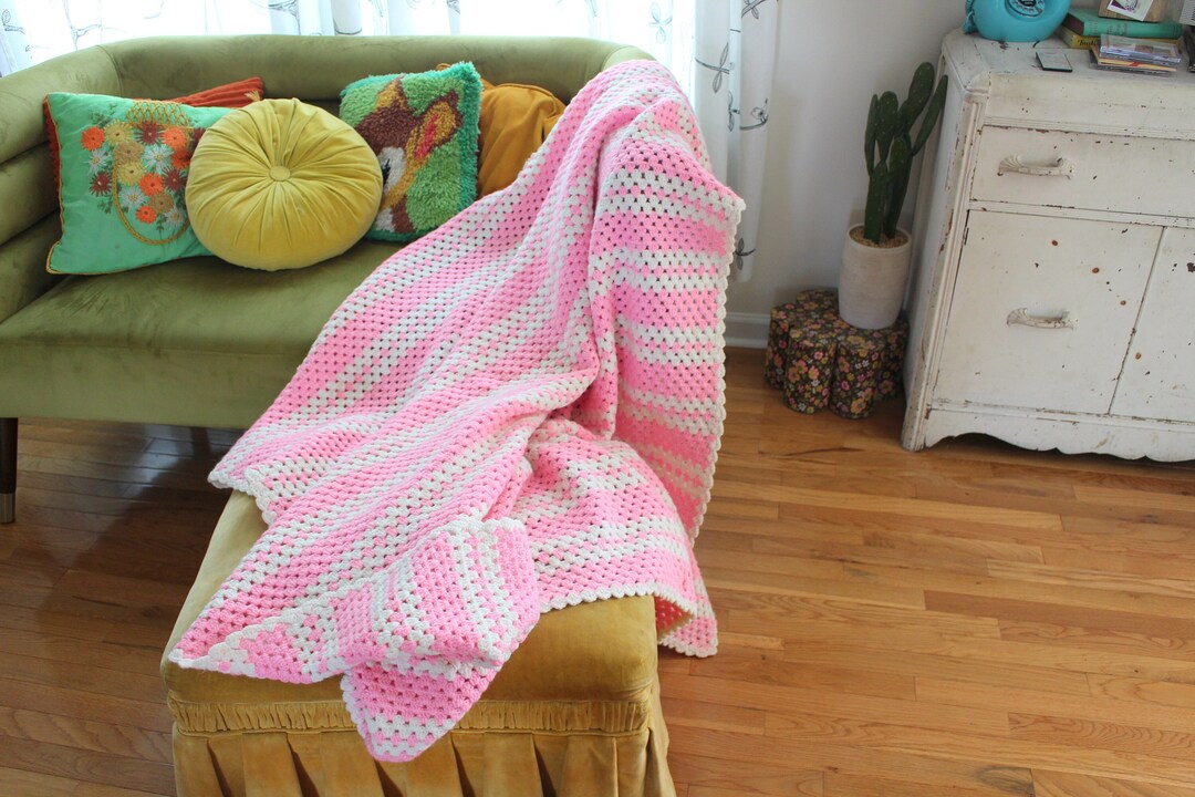 Vintage Huge Retro Pink Groovy Blanket.....1970s. 1960s. Throw. Atomic ...