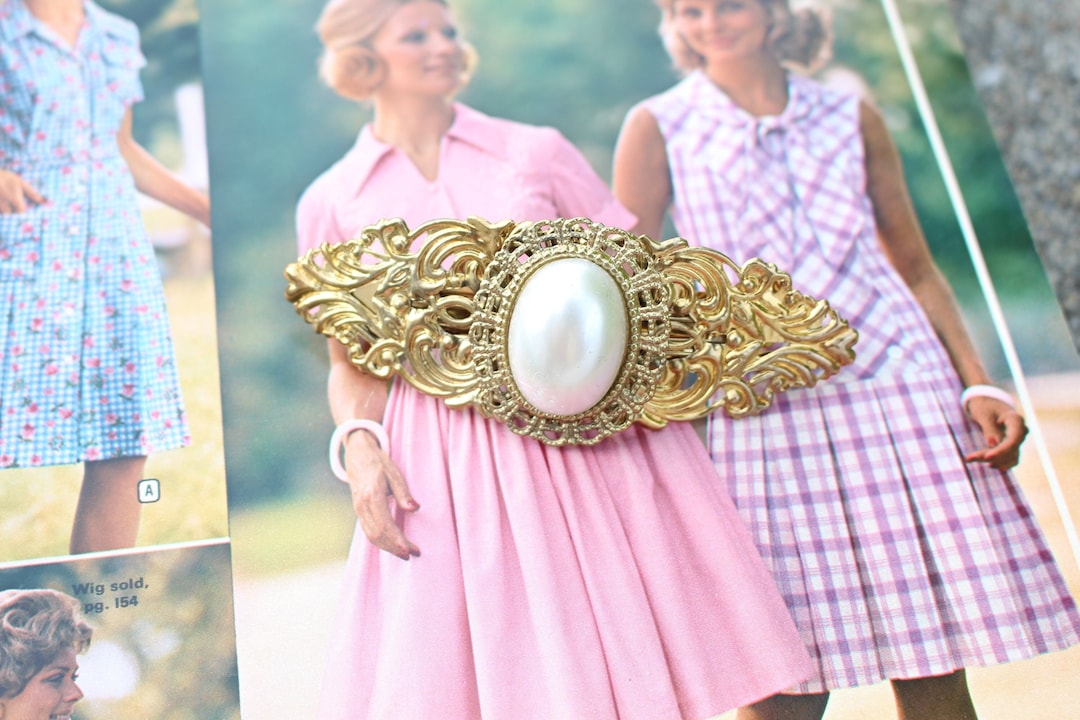 Vintage 1980s Golden Hair Bow: Retro Prom Accessory - Etsy