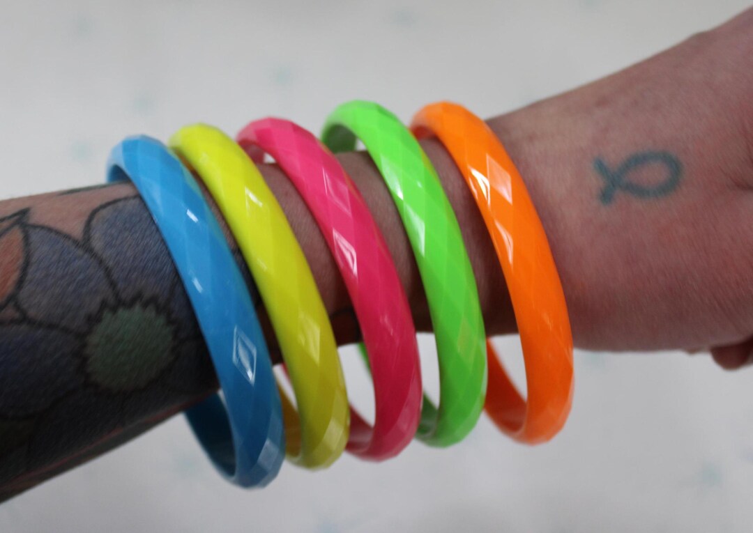 1980s Vintage Colorful Plastic Bangle Set - Etsy