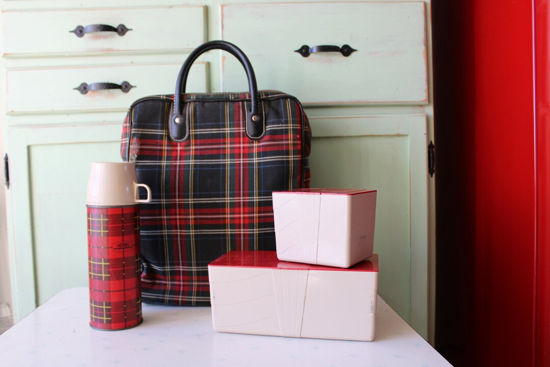 1970s Vintage RETRO Thermos Bag Picnic Lunch Set......striped. Red ...