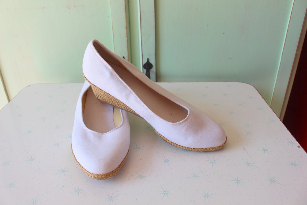 SALE//// 1970s CANVAS Wedges...size 10 Womens...retro. Wedges. Boho ...
