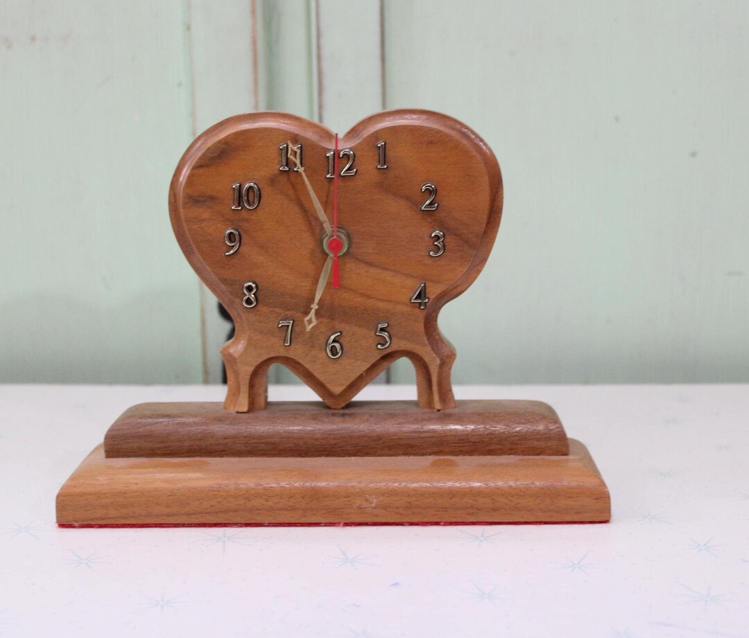 1980s Wooden Heart Cottage Farmhouse Table Clock.....housewarming for ...