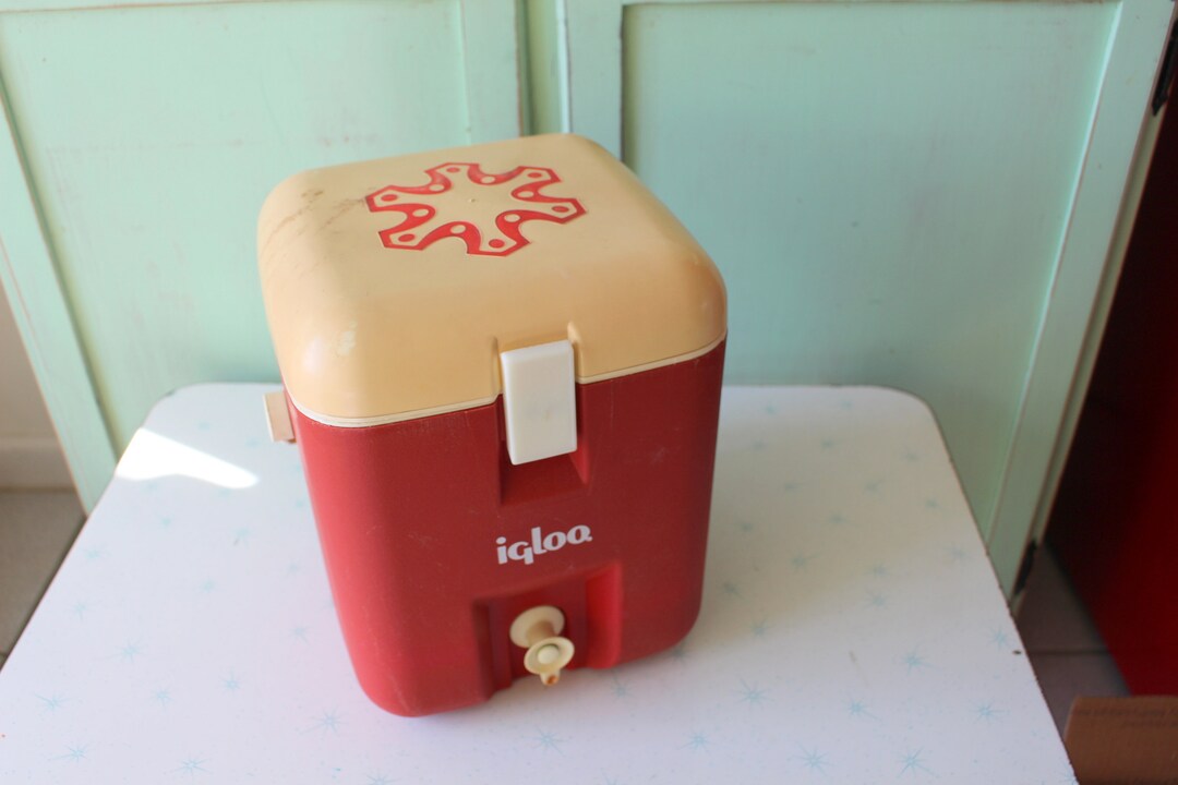 1970s Vintage RETRO Cooler Ice Box..vintage Home. Summer. Camping ...