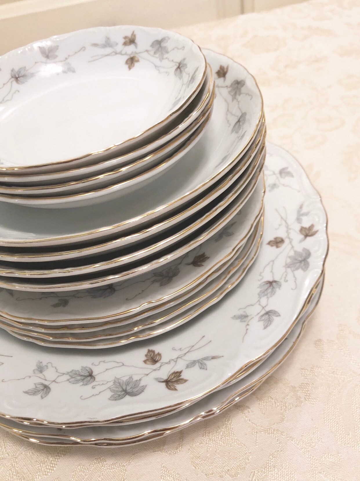 Lovely Fine China Dinner Set Discontinued Japan Maria 3829 Dinner ...