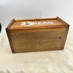 Primitive Bread Box Country Kitchen Reads Bread. All Original Beautiful ...