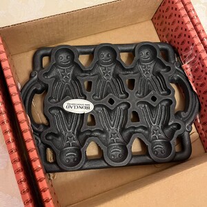 Vintage 1984 John Wright Gingerbread Man Baking Pan Cast Iron Mold Iron ...