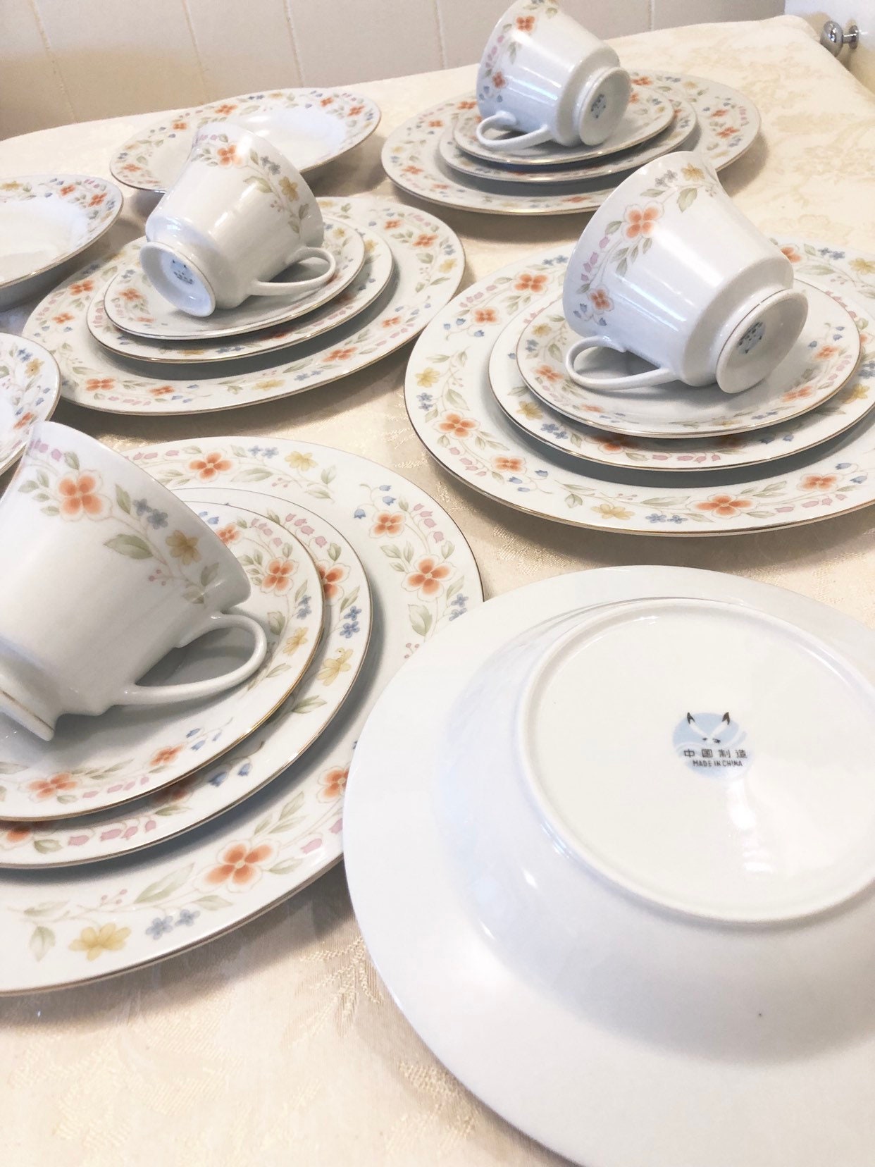 Delicate Vintage Dinner Set Includes 20 Pieces Full Serving | Etsy