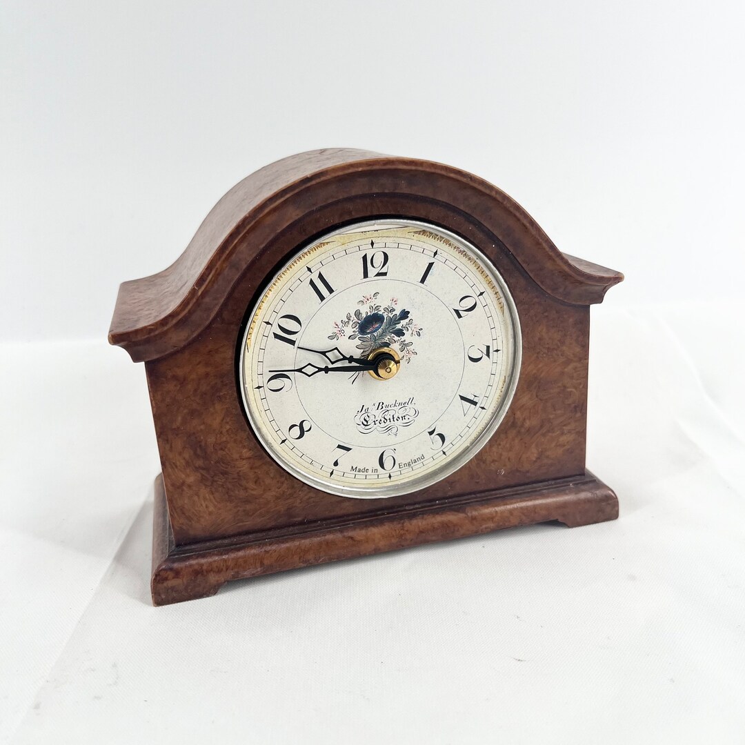 Englant Mantle Clock With Elegant Face With Classic Edges and Top ...