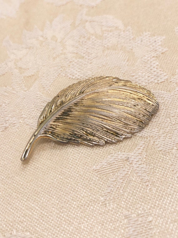 Elegant Leaf Brooch Woodland Leaf Nature Inspired Des… - Gem