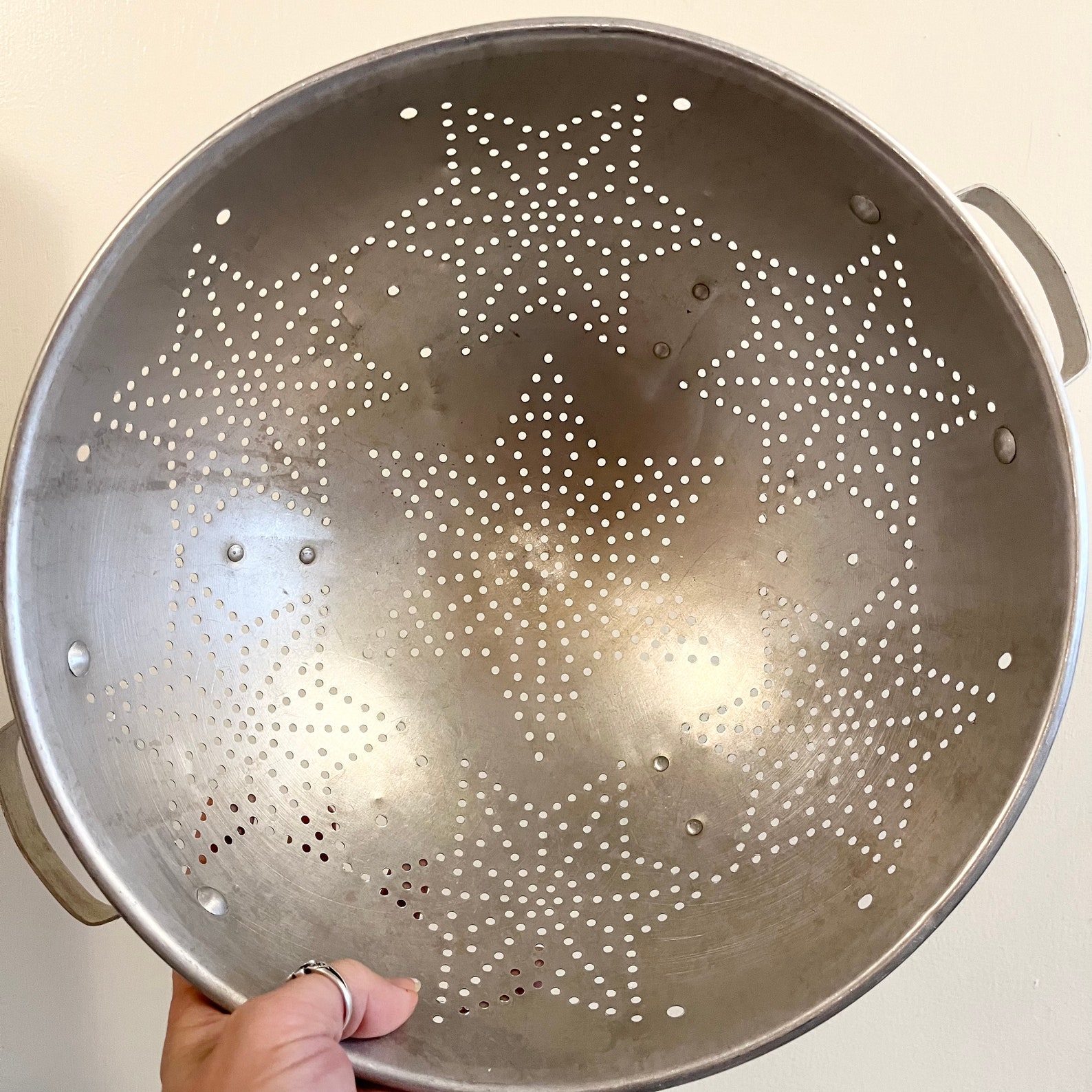 Vintage Metal Colander With Two Handles and Bowl is Footed. - Etsy