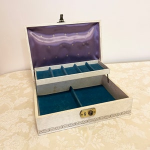 Vintage Cream With Gold Detail Jewelry Box Deep Storage With Top Level ...